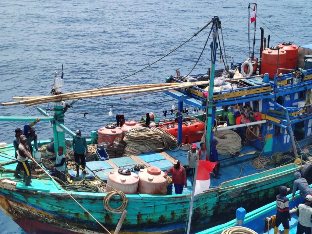 Nasib Awak Kapal Perikanan : Baik ataukah Makin Terpuruk? - Marine and ...